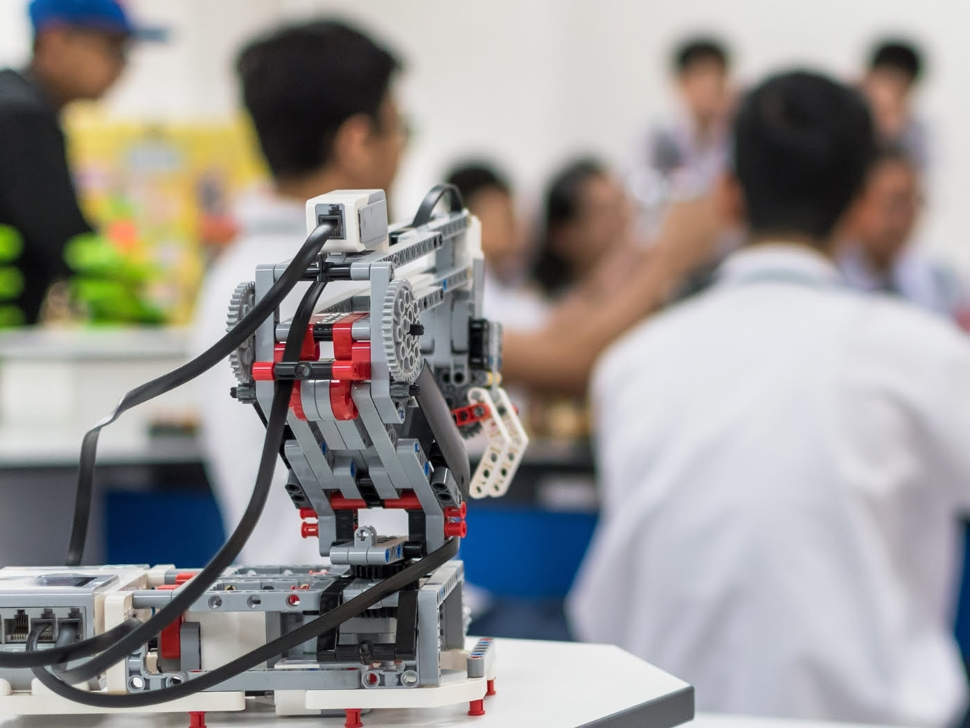 Robotics for beginners and advanced educators | Training | RoboCamp